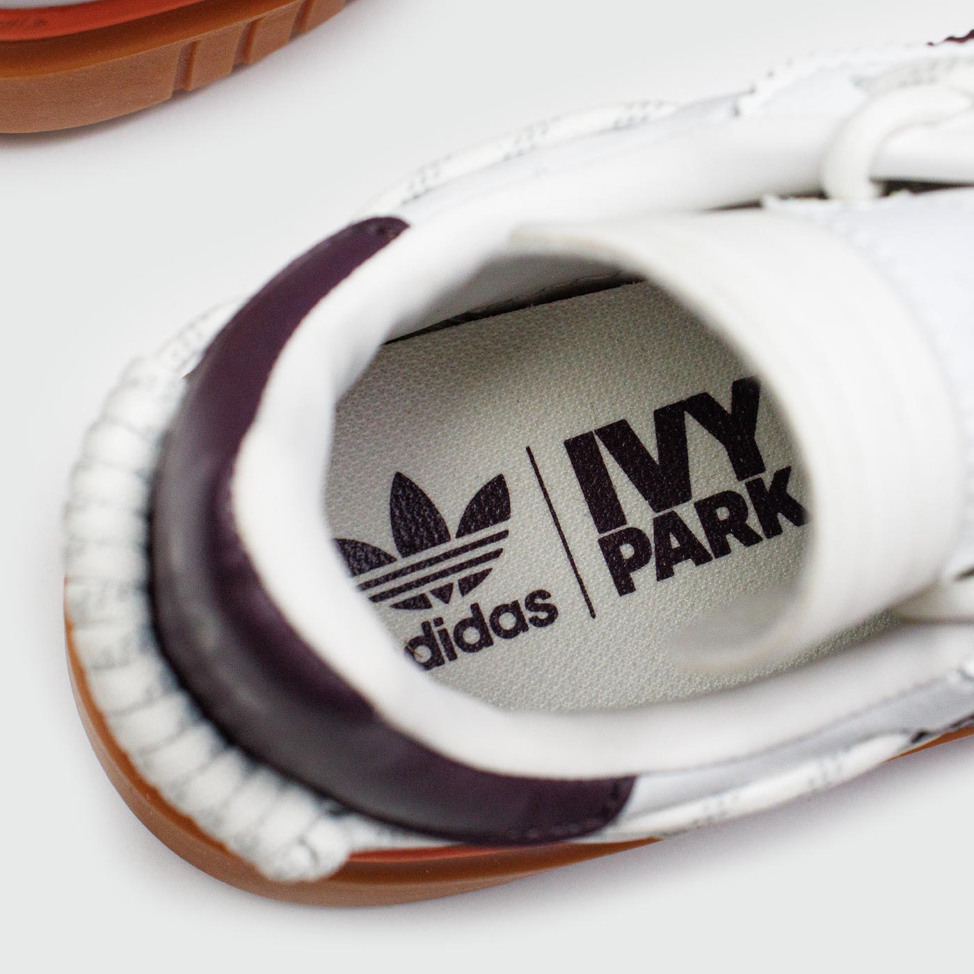 Кроссовки Adidas x Ivy Park Supersleek 72 White / Gum в Москве - купить ...